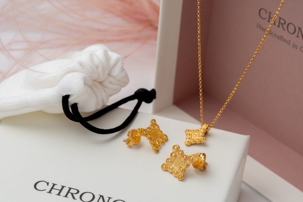 Rhombic Pendant - CHRONOS
